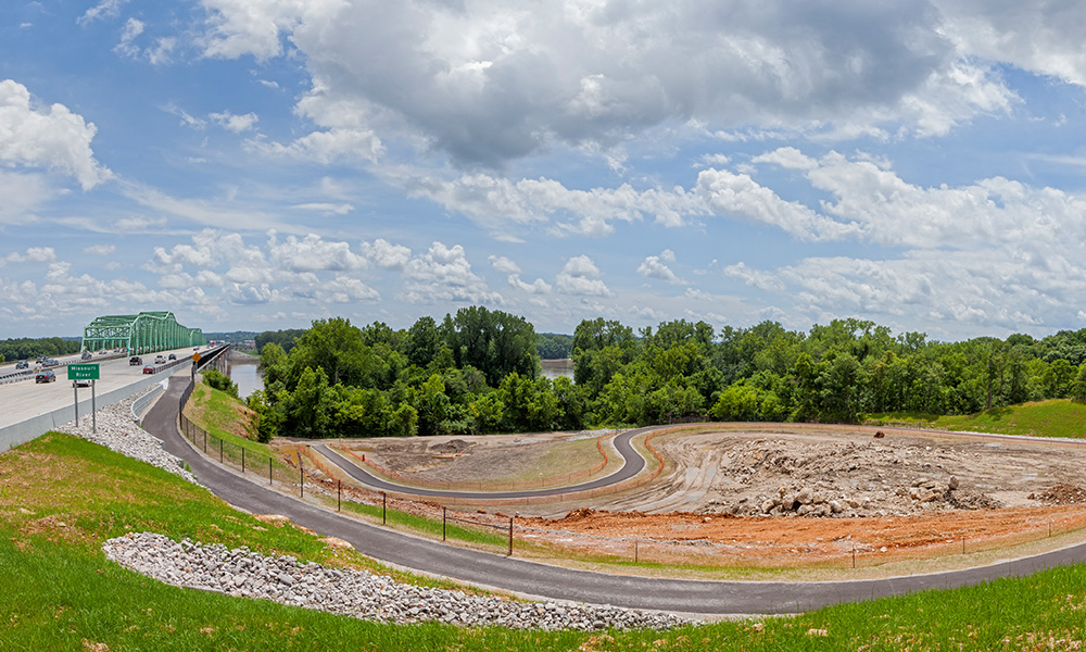 Case Study | Traffic Flows Freely Over the Daniel Boone Bridge Expansion